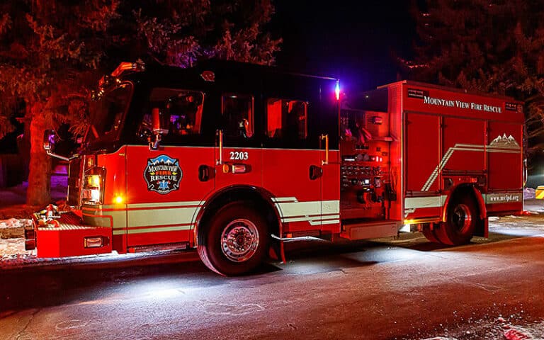 Mountain View Fire RescueRosenbauer Mid Mount EnginePhoto by Ian Zahn ...